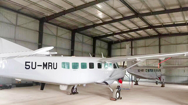 Q235B Customized Steel Hangar with H-section Beam